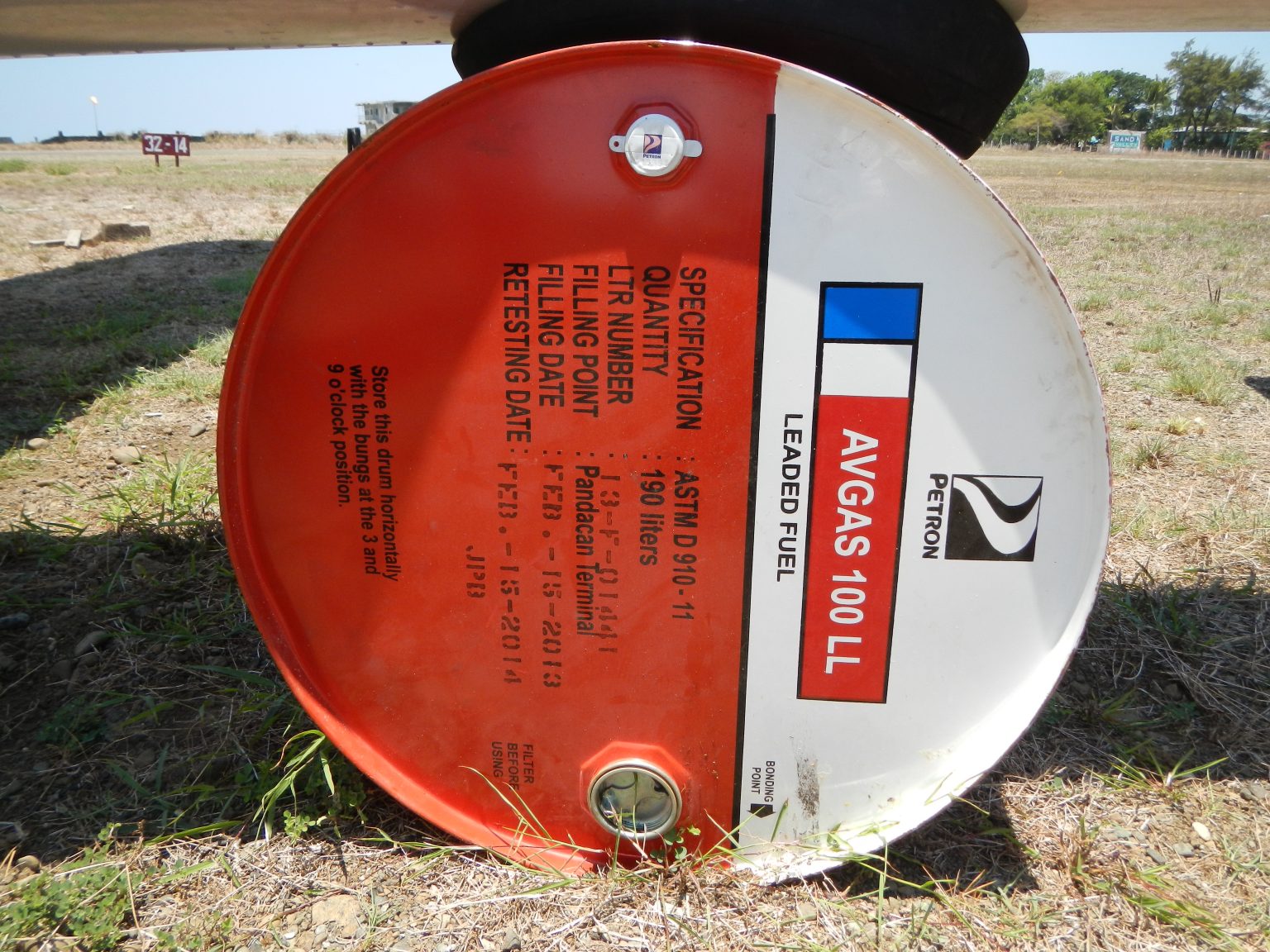 100LL Avgas Octane Explained: Performance, Safety & Aircraft Use